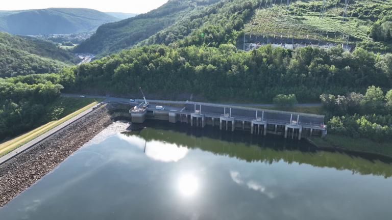 John Cockerill renovated the EDF hydroelectric dam at Revin (France)