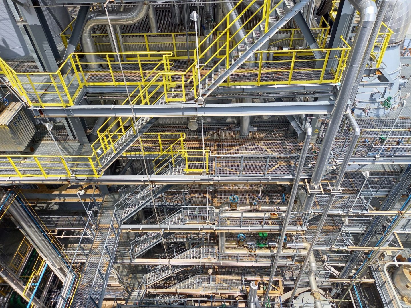 Upgrading petrochemical residues with Multiple Hearth Furnace technology