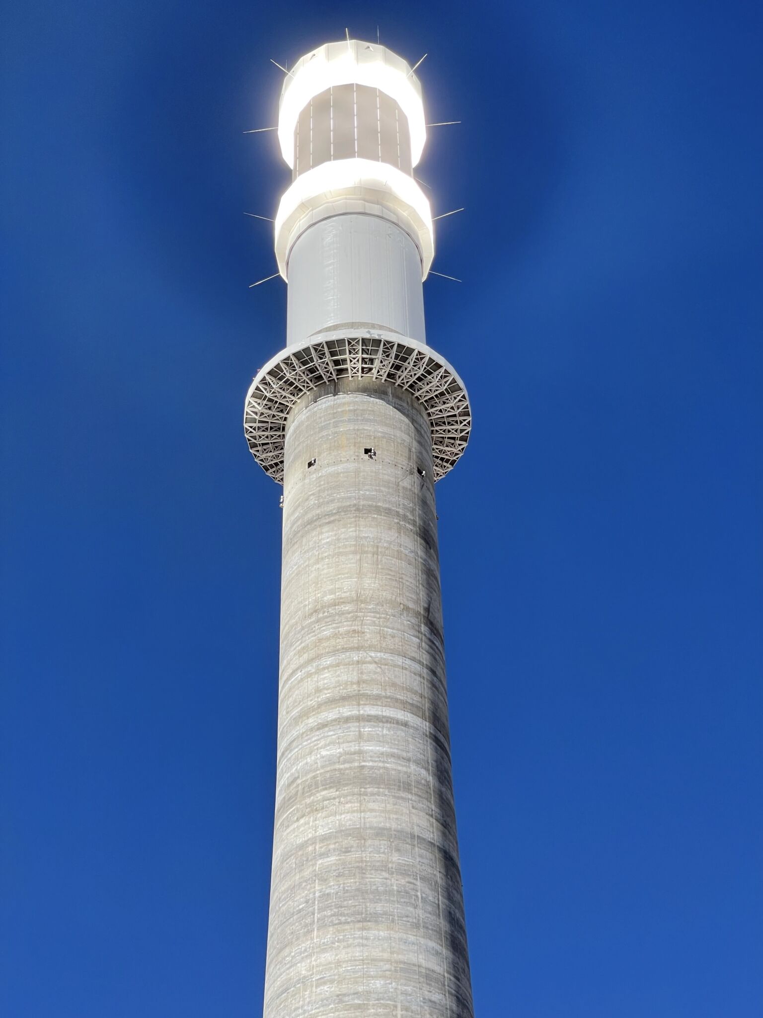 The Redstone solar tower has successfully achieved grid connection in ...